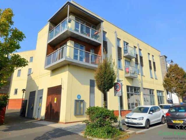 2 Bedroom Apartment Flat
