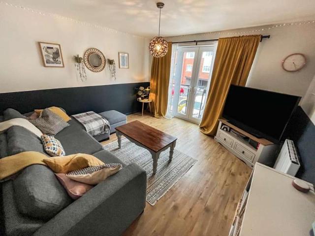 2 Bedroom Apartment Flat