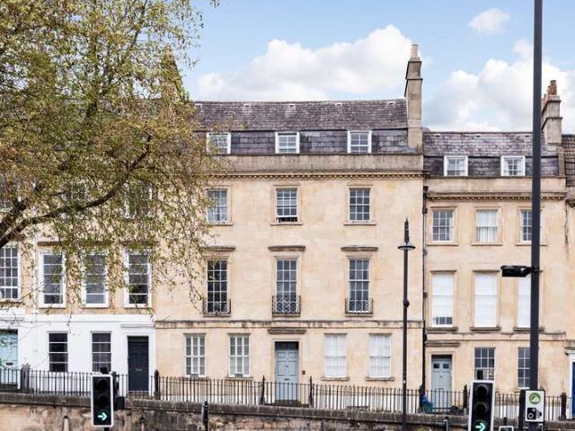 2 Bedroom Apartment Flat