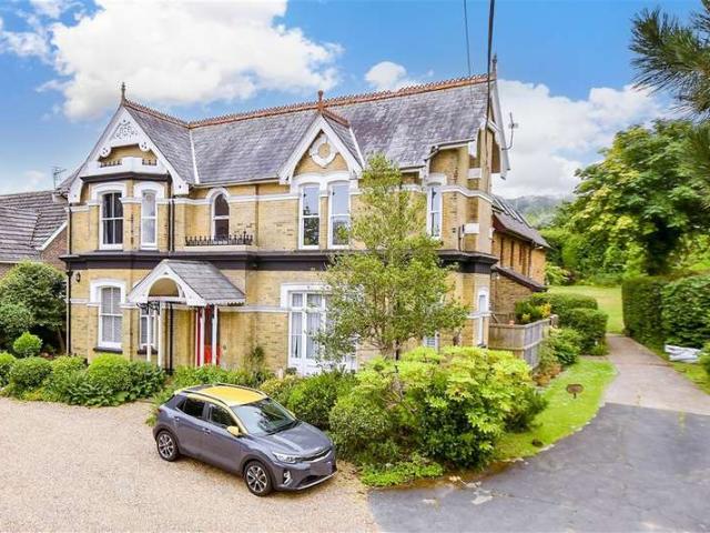 2 Bedroom Apartment Flat