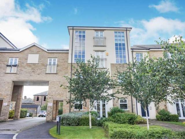 2 Bedroom Apartment Flat