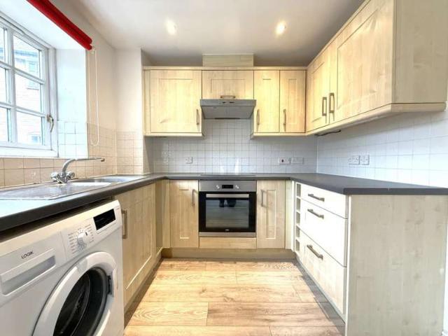 2 Bedroom Apartment Flat
