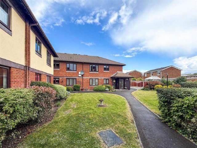 2 Bedroom Apartment Flat