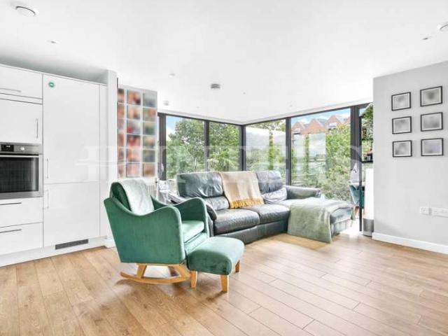 2 Bedroom Apartment Flat