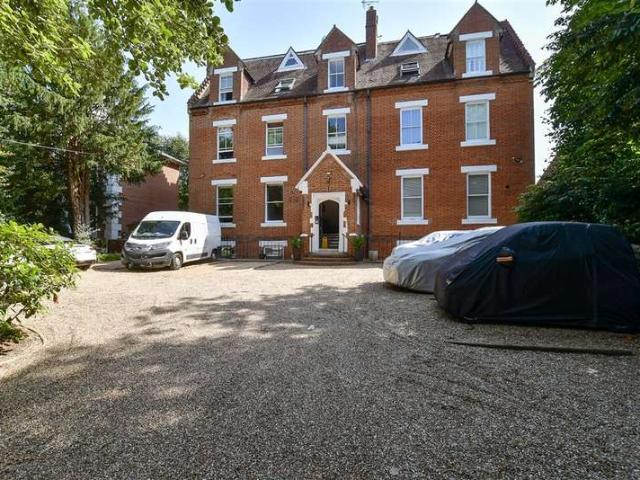 2 Bedroom Apartment Flat