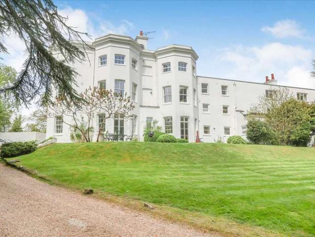 2 Bedroom Apartment Flat