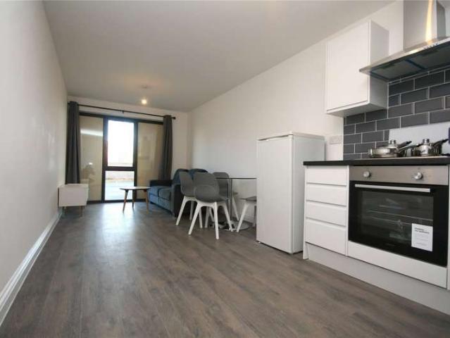 2 Bedroom Apartment Flat