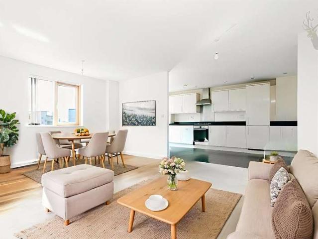2 Bedroom Apartment Flat