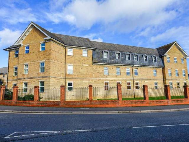 2 Bedroom Apartment Flat