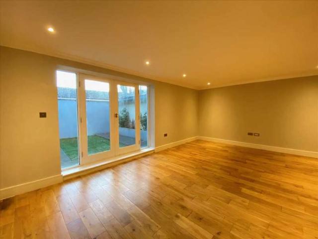 2 Bedroom Apartment Flat