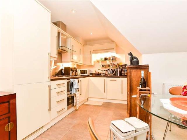 2 Bedroom Apartment Flat