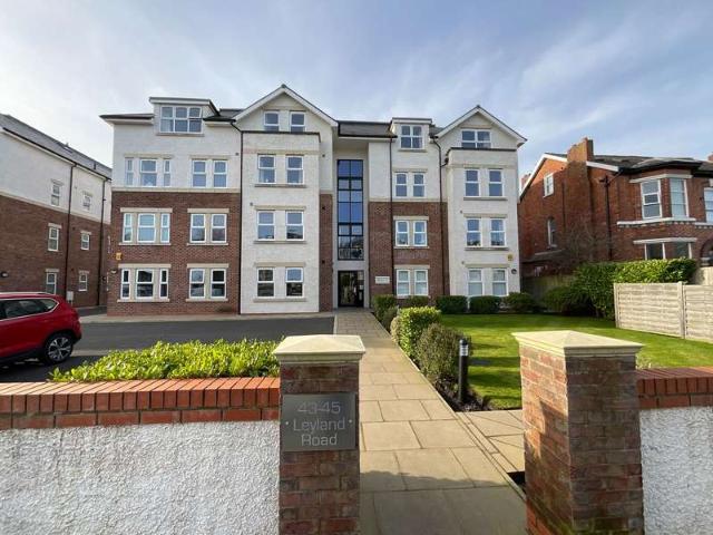 2 Bedroom Apartment Flat