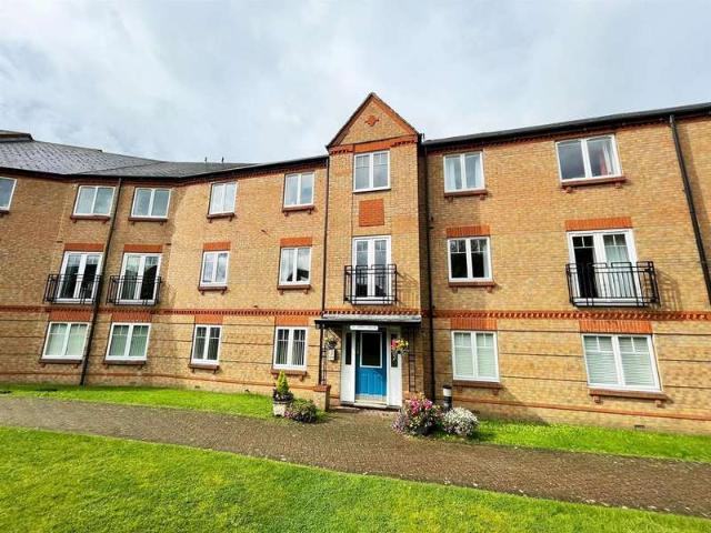 2 Bedroom Apartment Flat