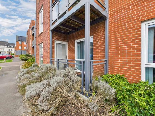 2 Bedroom Apartment Flat