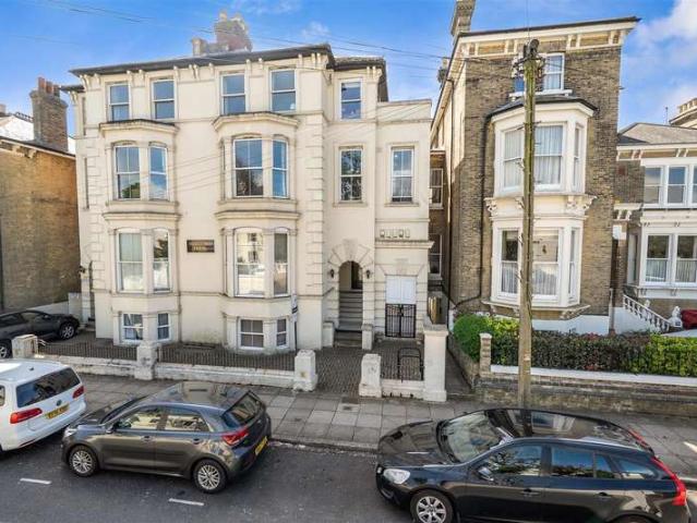 2 Bedroom Apartment Flat