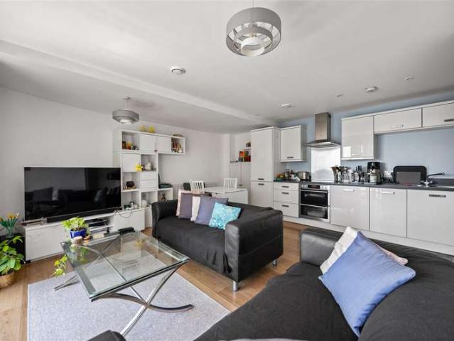 2 Bedroom Apartment Flat