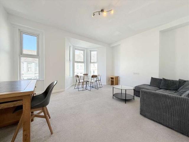 2 Bedroom Apartment Flat