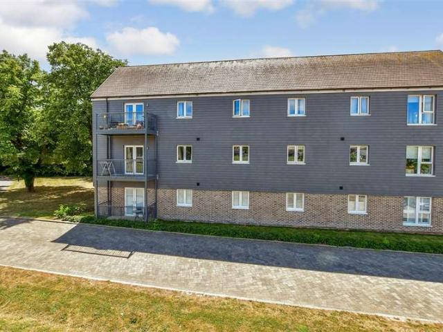 2 Bedroom Apartment Flat