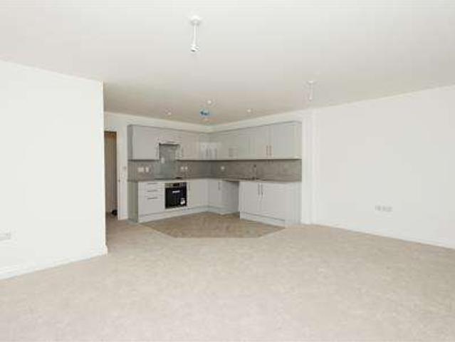 2 Bedroom Apartment Flat