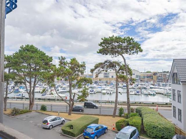 2 Bedroom Apartment Flat