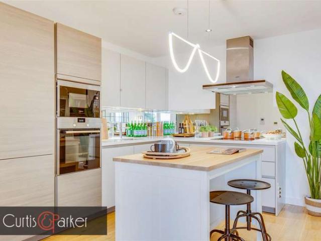 2 Bedroom Apartment Flat