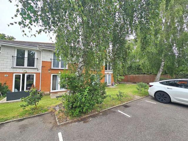 2 Bedroom Apartment Flat