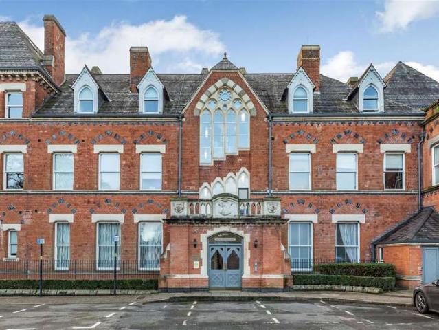 2 Bedroom Apartment Flat
