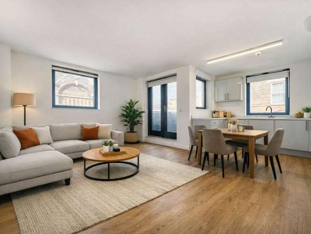 2 Bedroom Apartment Flat