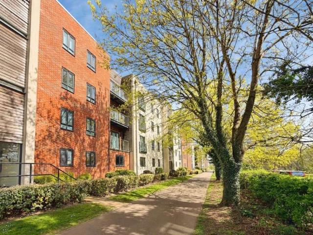 2 Bedroom Apartment Flat