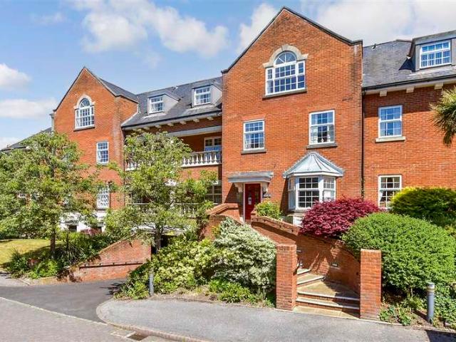 2 Bedroom Apartment Flat