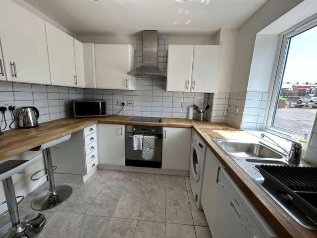 2 Bedroom Apartment Flat