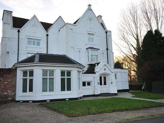 2 Bedroom Apartment Flat
