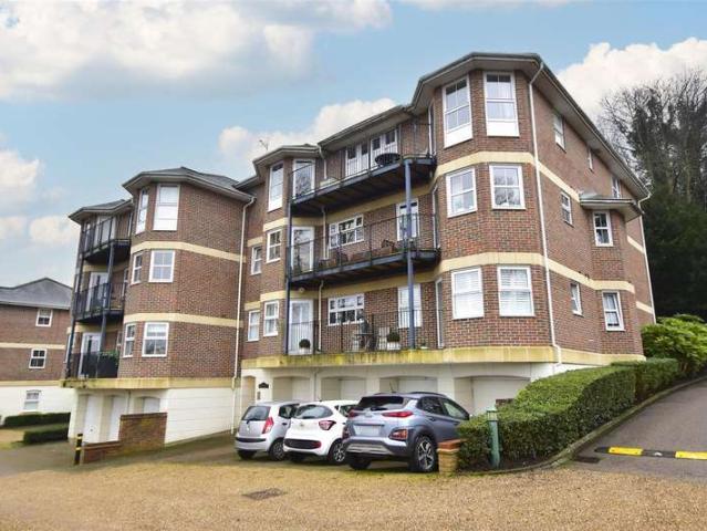 2 Bedroom Apartment Flat