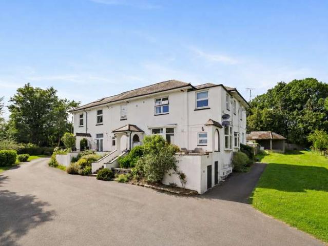 2 Bedroom Apartment Flat