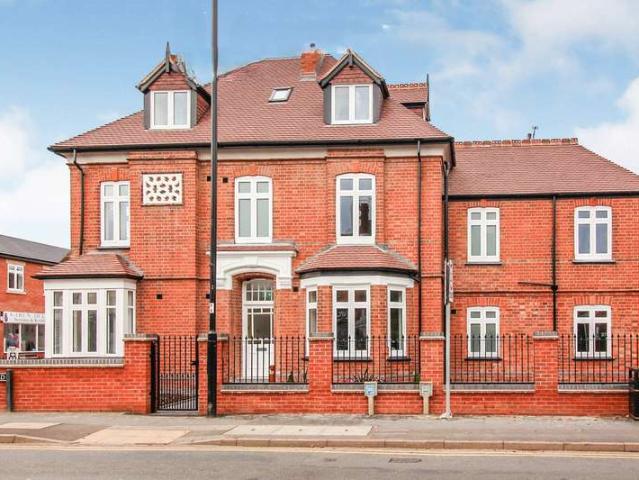 2 Bedroom Apartment Flat