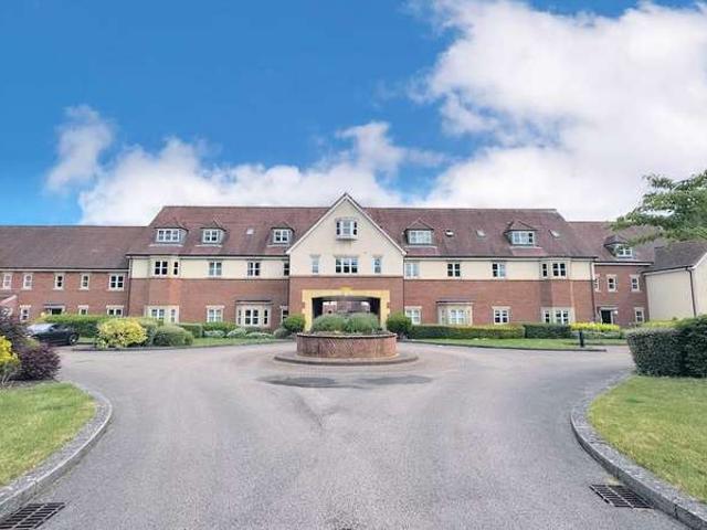 2 Bedroom Apartment Flat