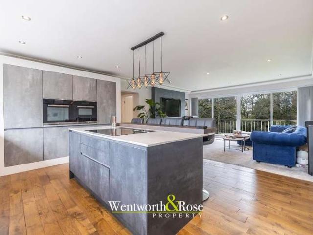 2 Bedroom Apartment Flat