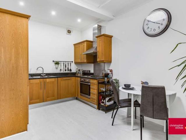 2 Bedroom Apartment Flat