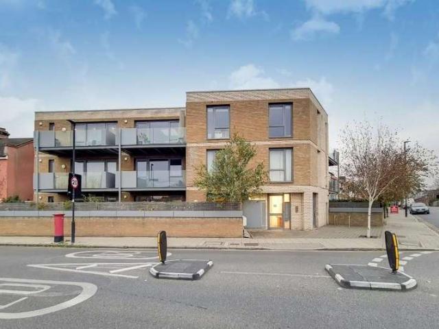 2 Bedroom Apartment Flat