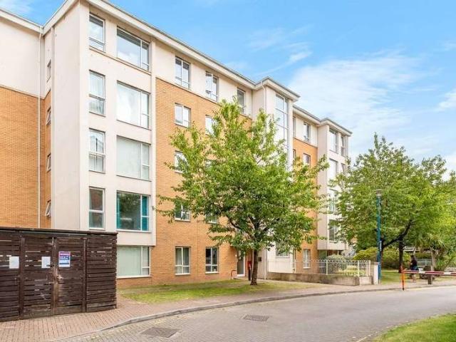 2 Bedroom Apartment Flat