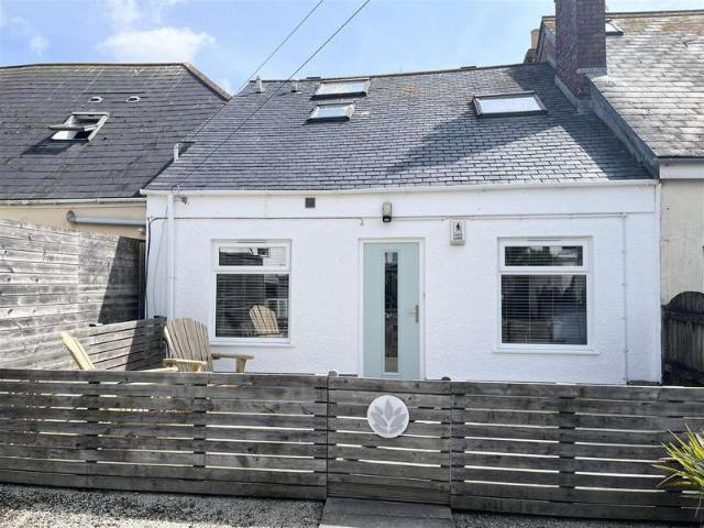 2 Bedroom Apartment Flat