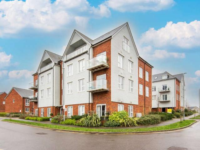 2 Bedroom Apartment Flat