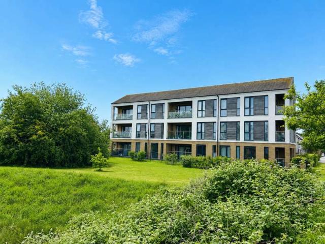 2 Bedroom Apartment Flat