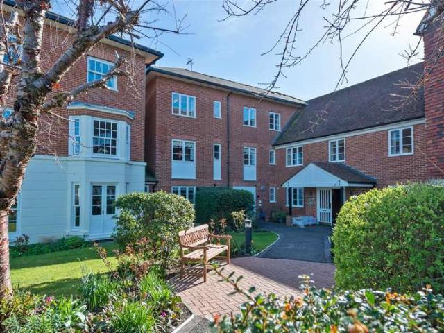 2 Bedroom Apartment Flat