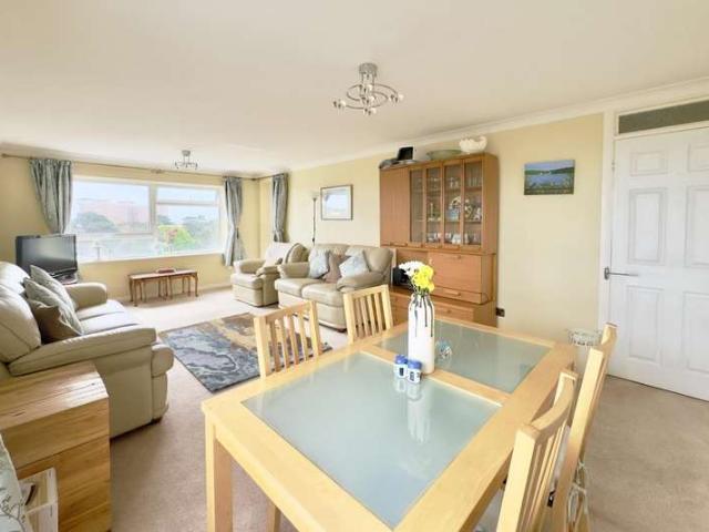 2 Bedroom Apartment Flat