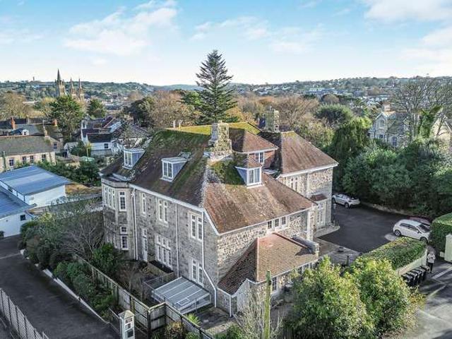 2 Bedroom Apartment Flat
