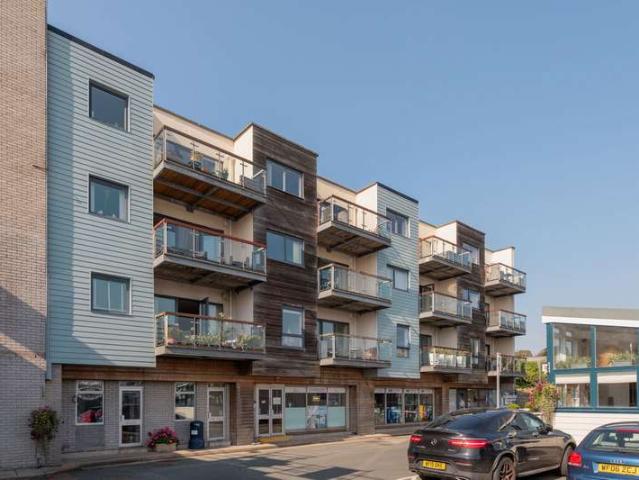 2 Bedroom Apartment Flat