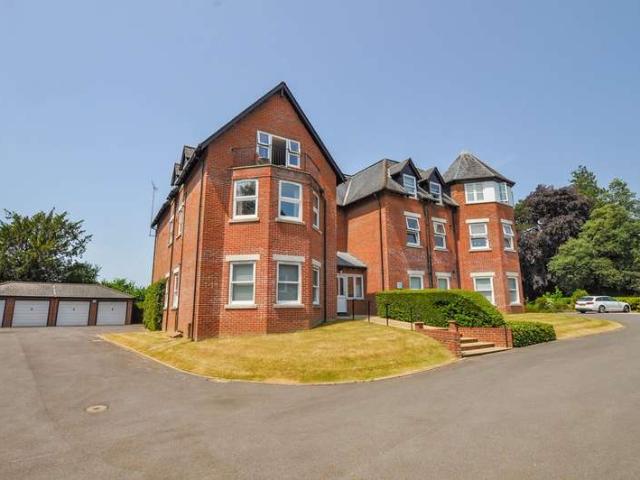 2 Bedroom Apartment Flat