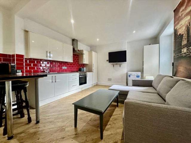 2 Bedroom Apartment Flat