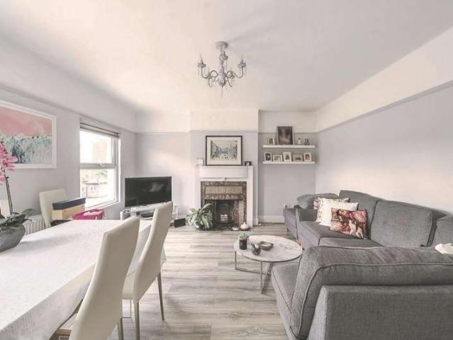2 Bedroom Apartment Flat